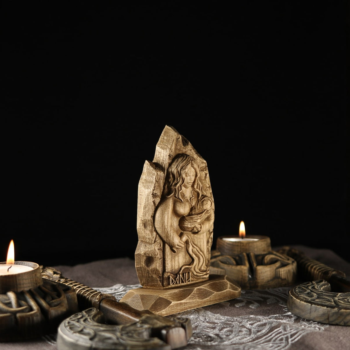 Danu statue, Goddess statue - Fertility Goddess Sculpture – Art Carving ...